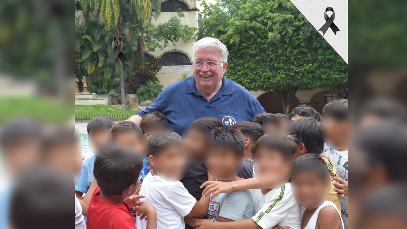 Nuestros Pequeños Hermanos dan el último adiós al Padre Felipe